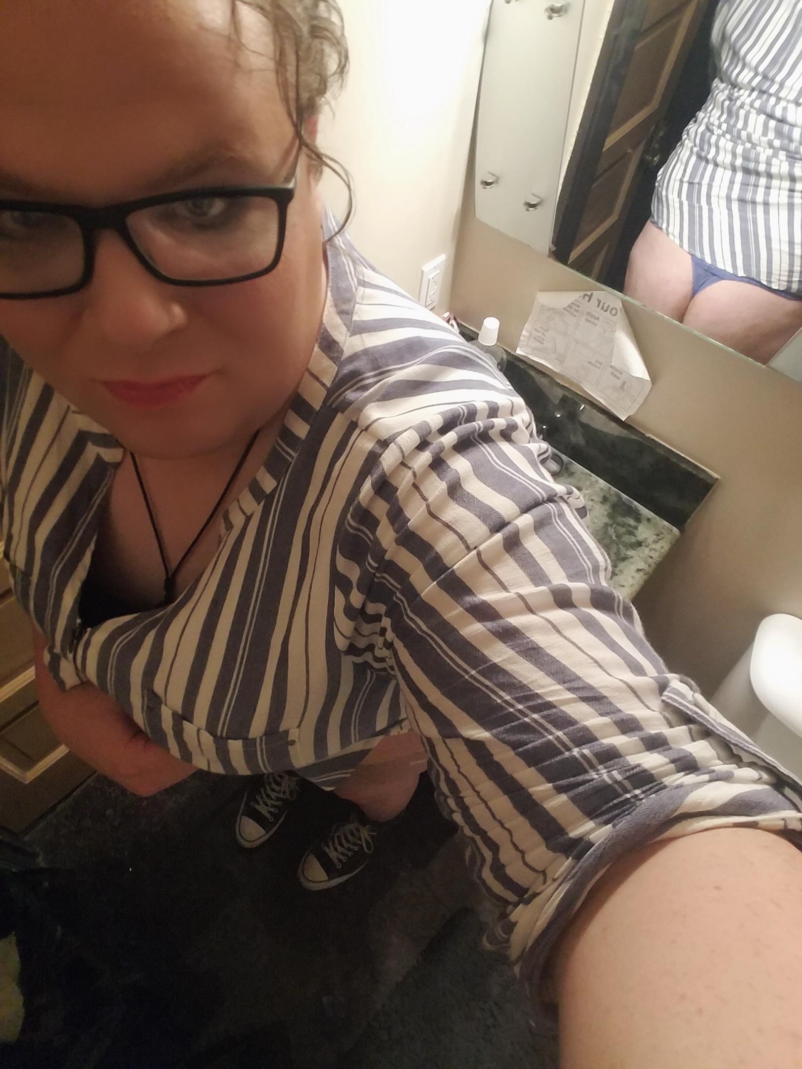In the office bathroom [OC] [31F] | Scrolller