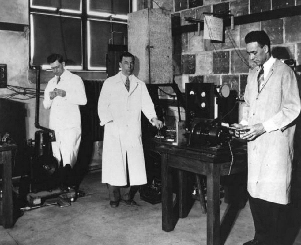 In the recording lab. 1938. | Scrolller