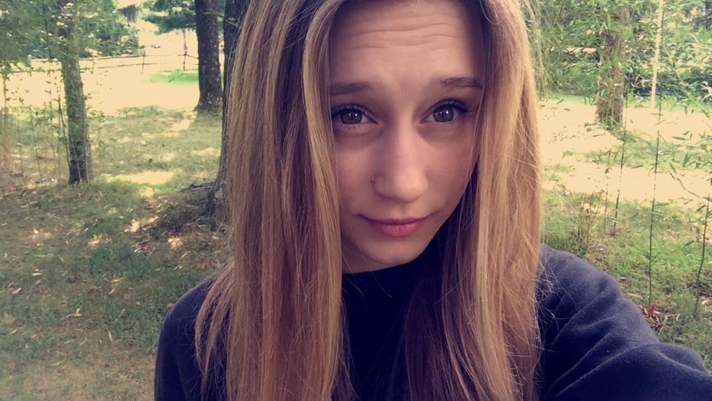 In the yard. | Scrolller