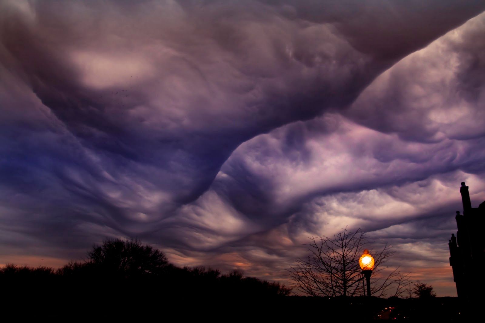 Incredible Asperatus Clouds | Scrolller