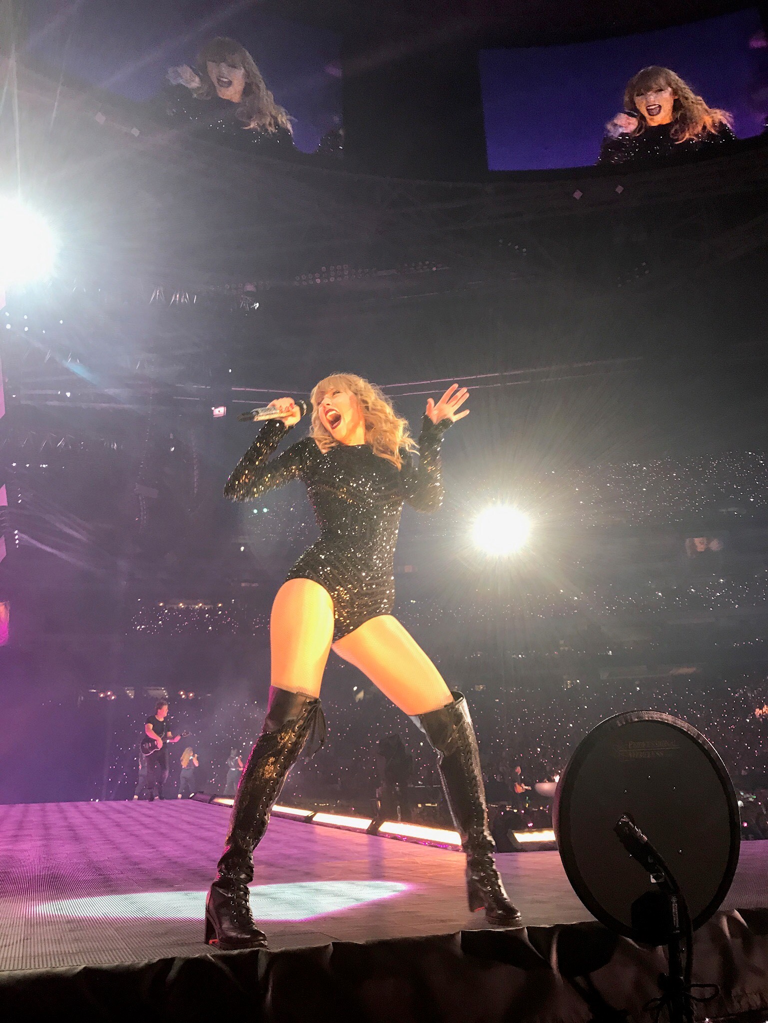 incredible legs | Scrolller