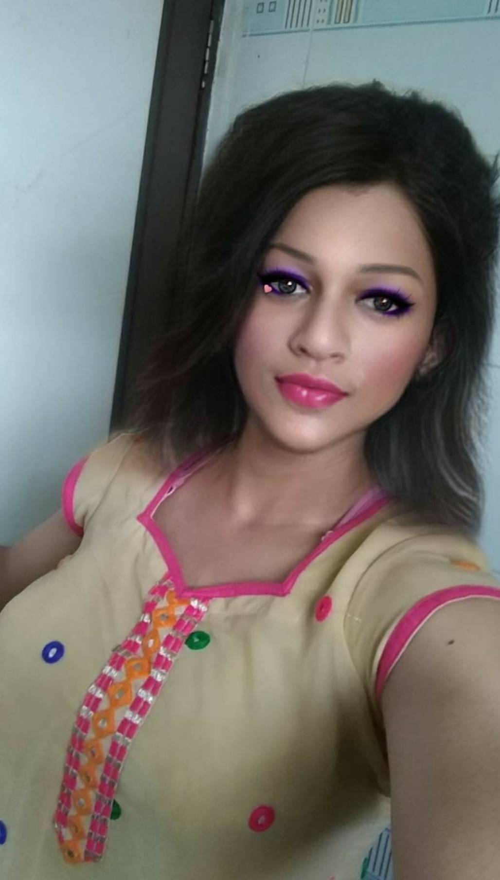 India.. baroda Gujarat... Sissy looking for daddy as well as other sissies | Scrolller