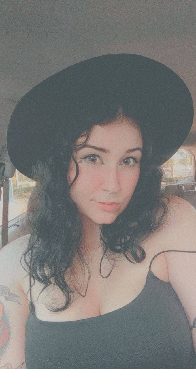 Ingot a new hat so I'm happy 🤍 | Scrolller