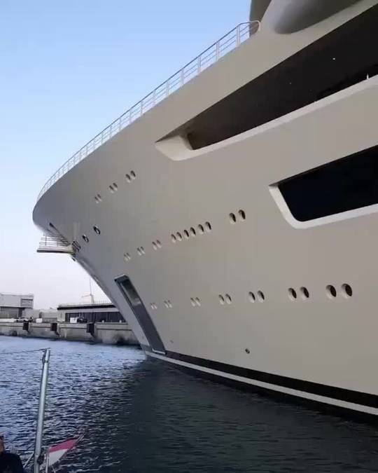 Insane yacht in Monaco! Billionaire is showing off | Scrolller