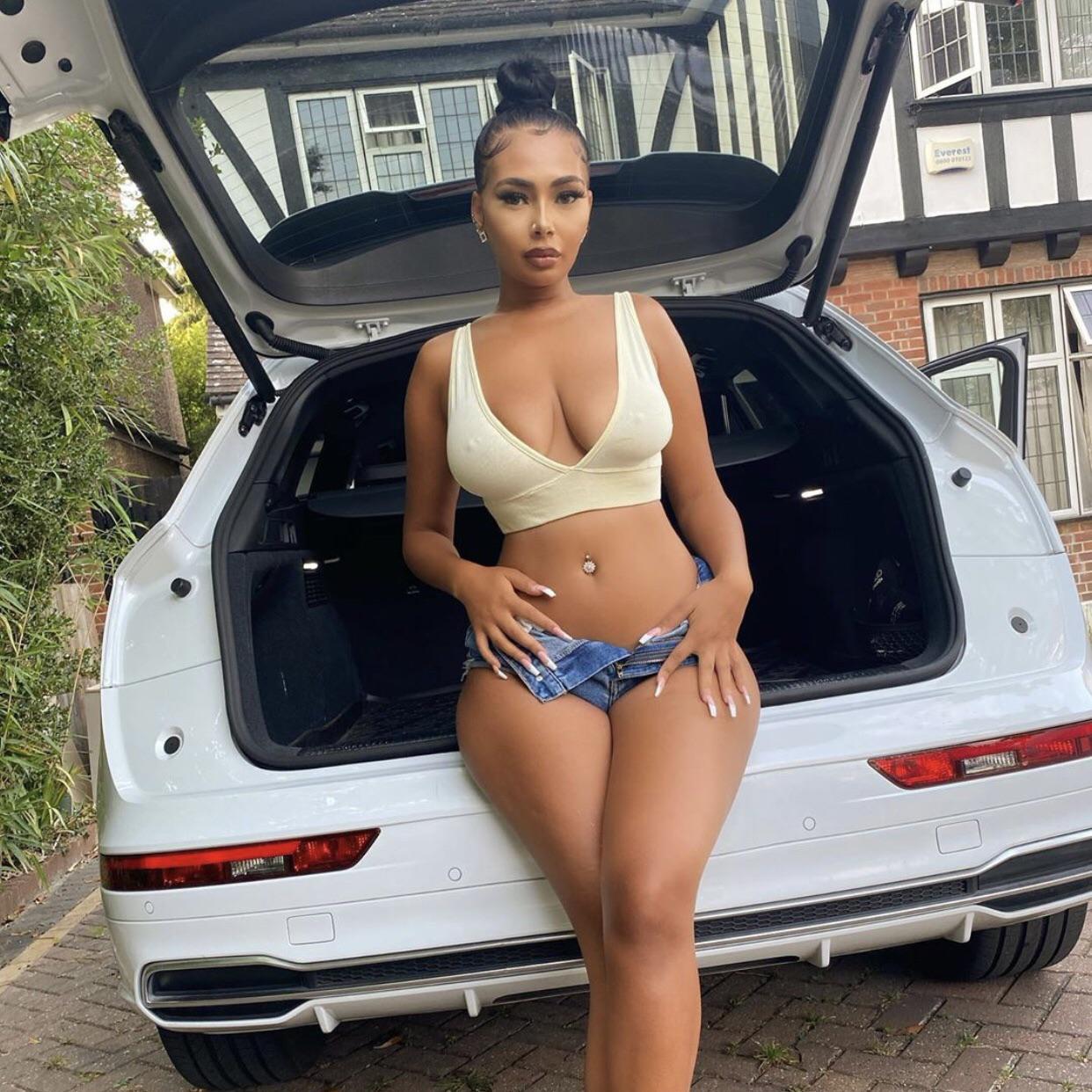 Insta model | Scrolller