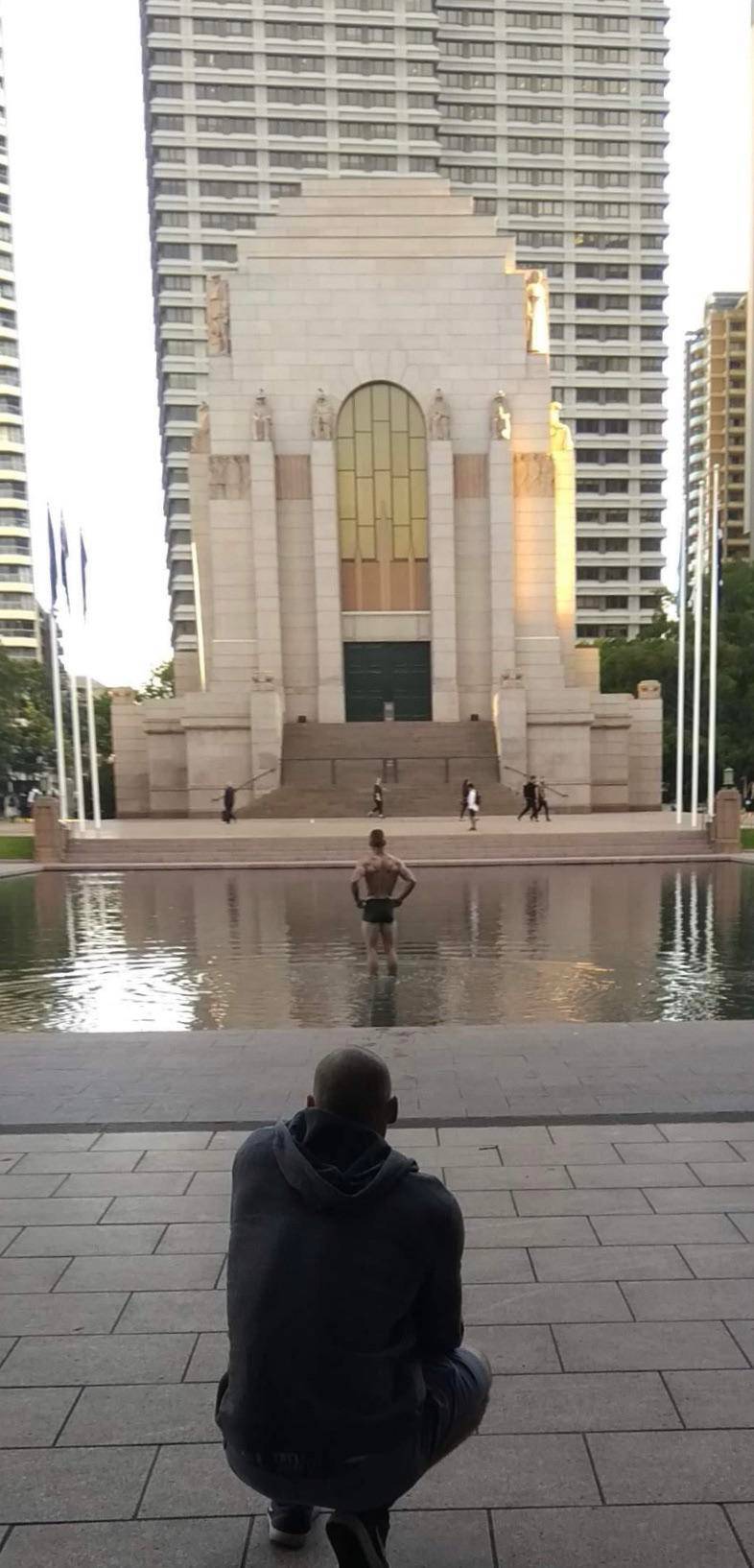 Instagram photo shoot at the Sydney War Memorial | Scrolller