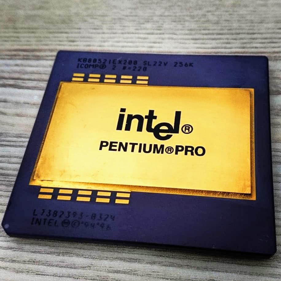 Intel Pentium Pro 200 MHz with 256kb on-Die fullspeed L2 cache from 1995, first P6 ...