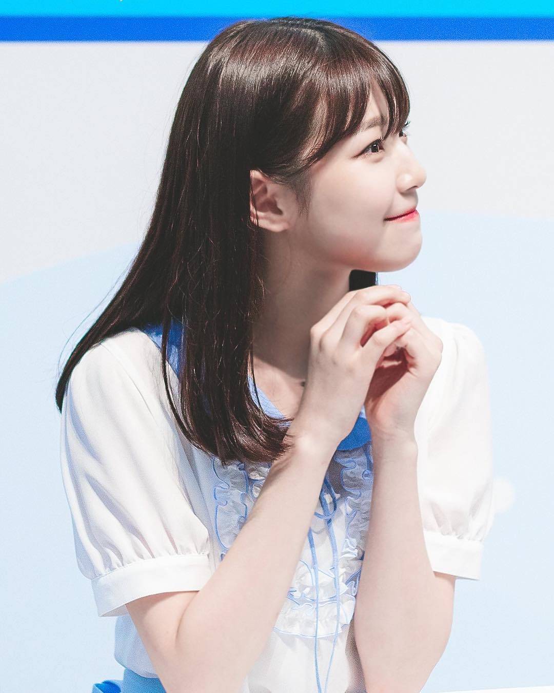 Intrigued Jiheon | Scrolller