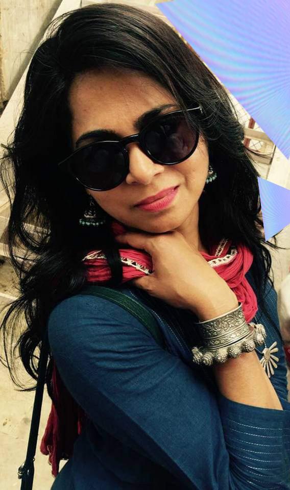 Is My Aunt Sexy ? SHE'S 45 🤤 | Scrolller