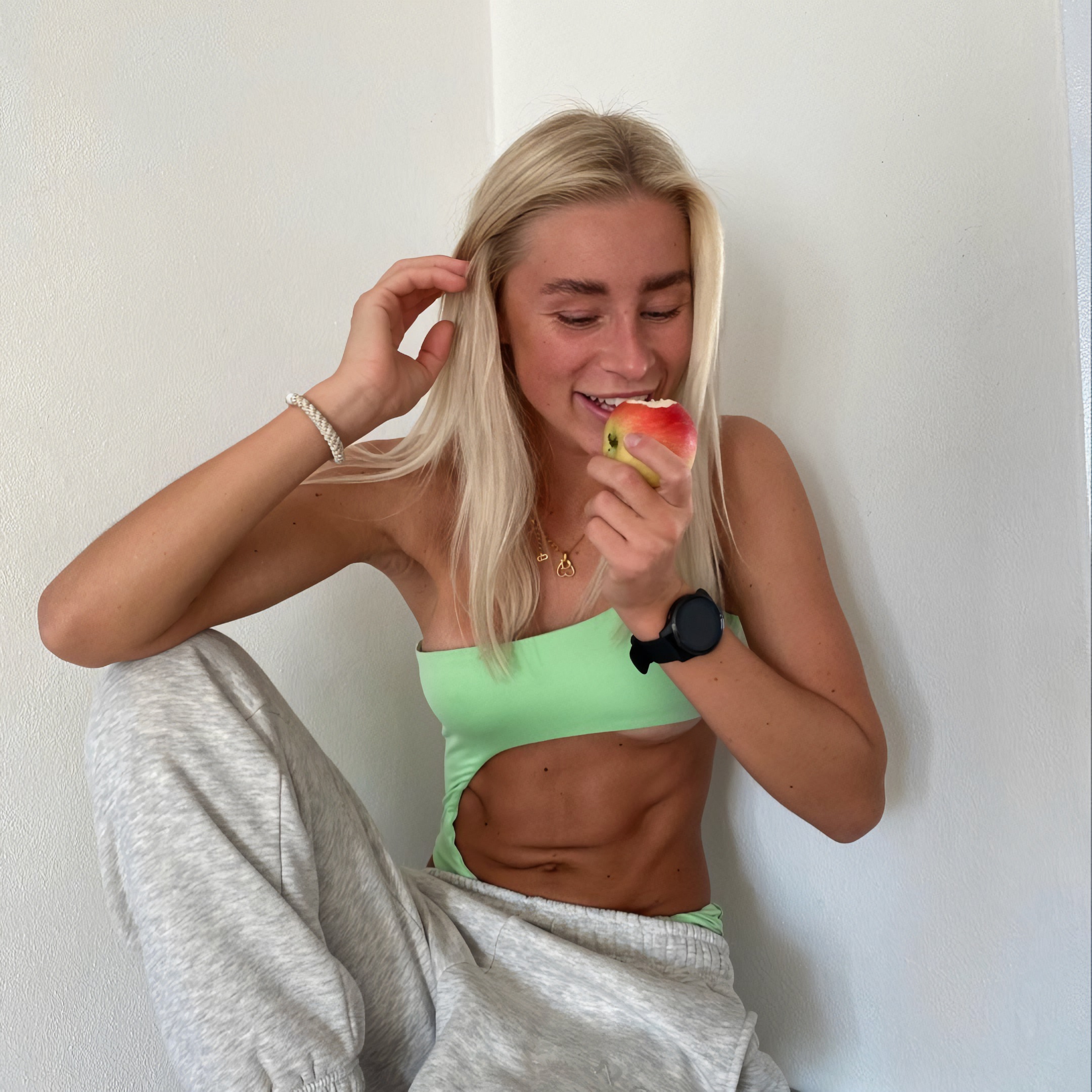 Isabel Ditlevsen | Scrolller