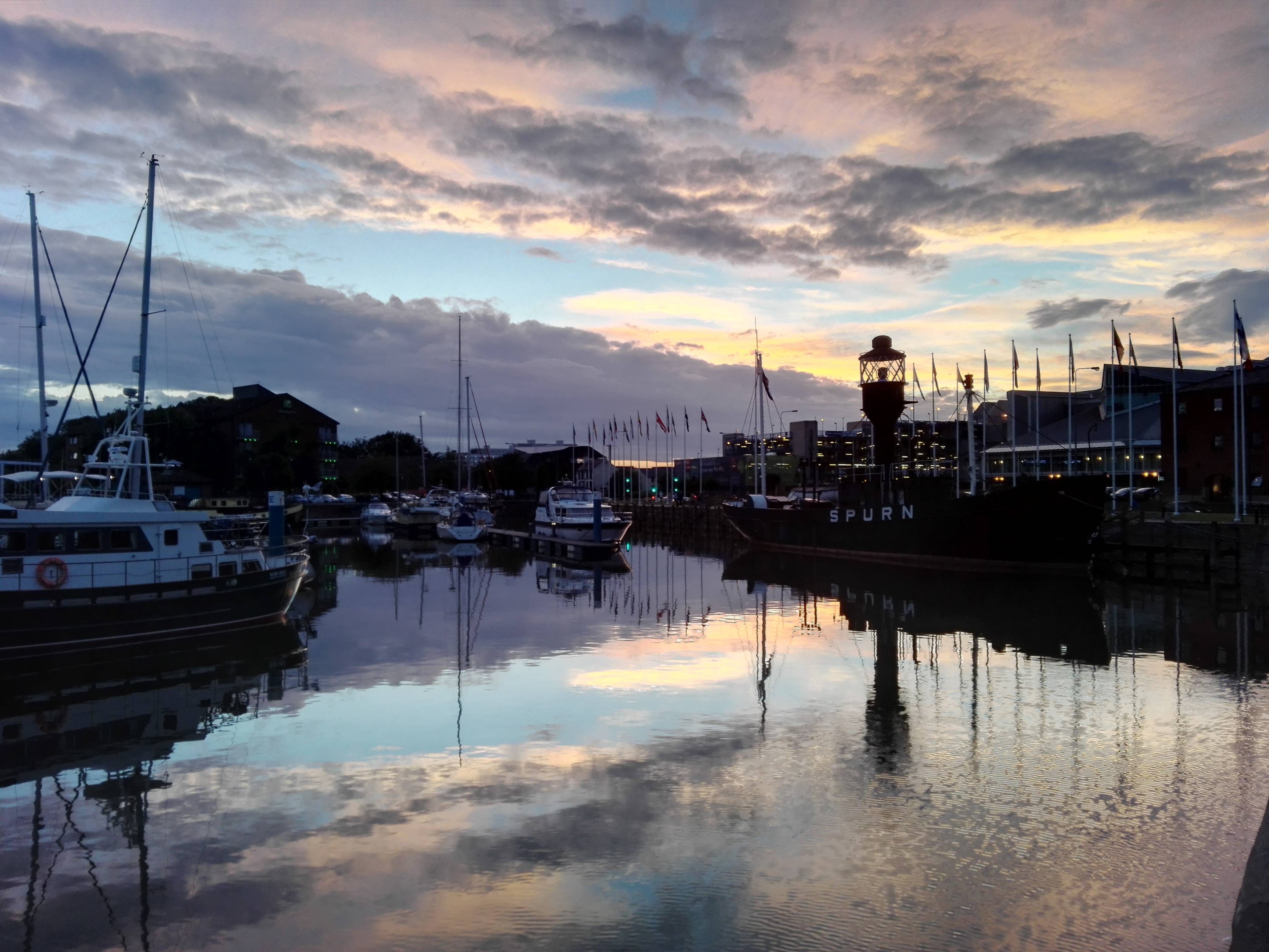 ITAP of the Hull Marina | Scrolller