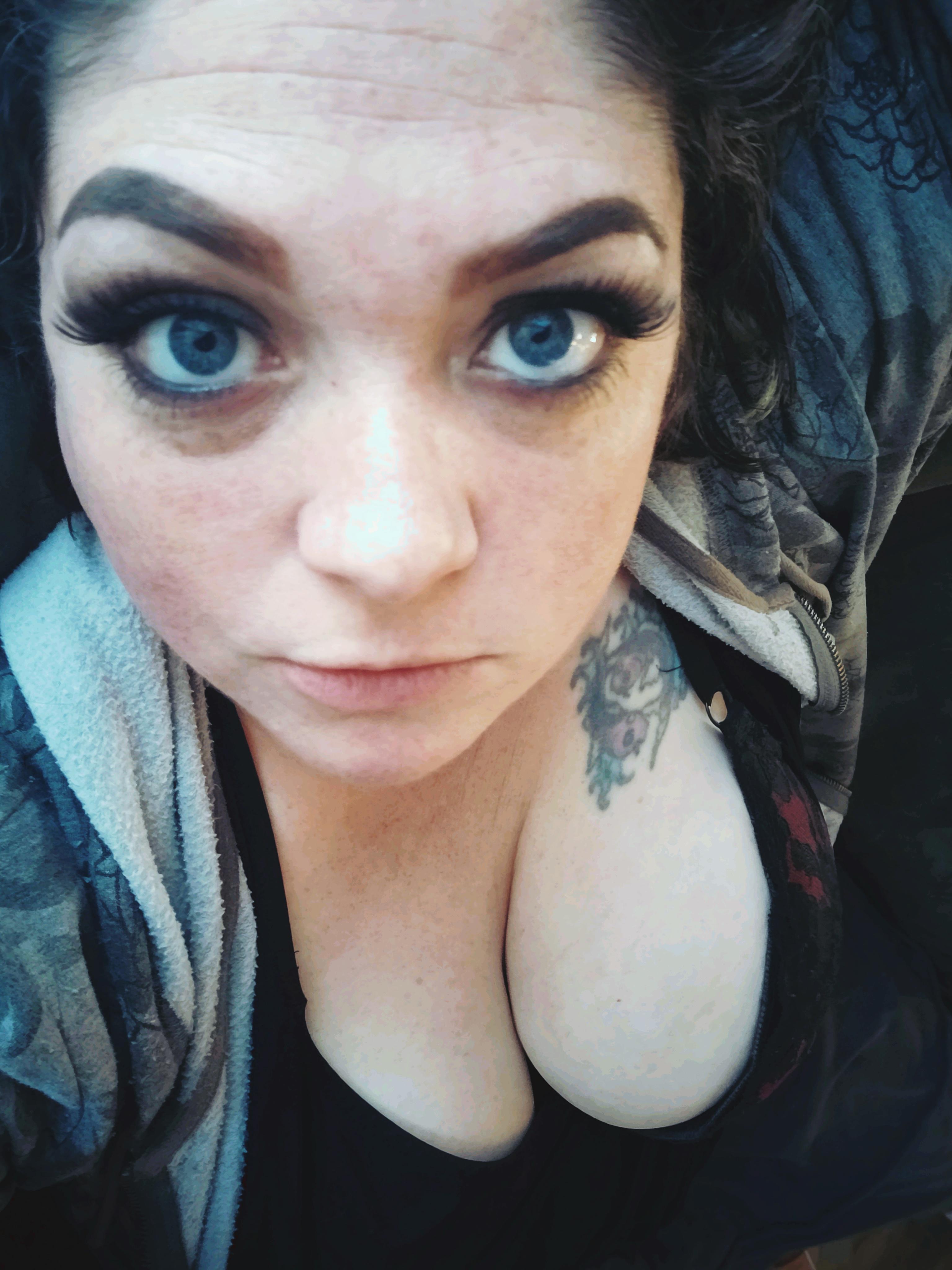 It's cold today, I need a blanket | Scrolller