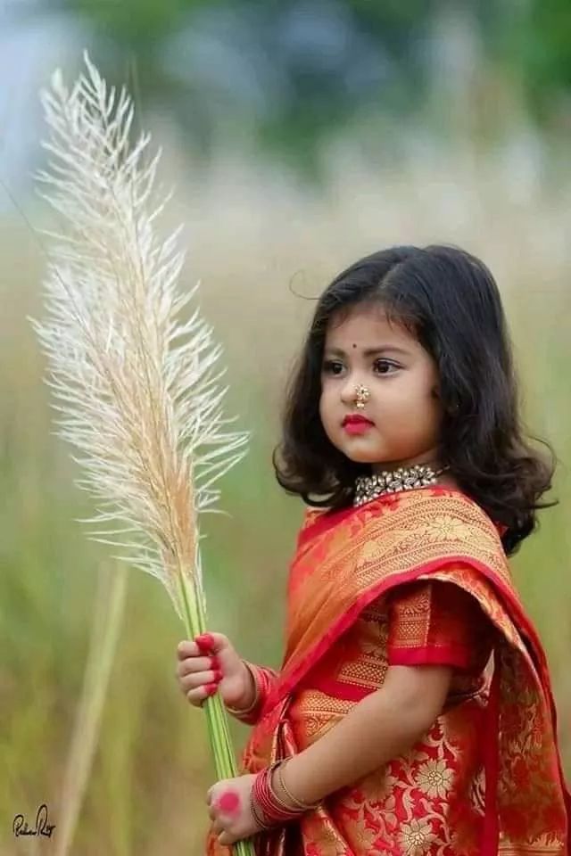 It's incoming messages of Durga Puja. Little Durga from Bangladesh. | Scrolller