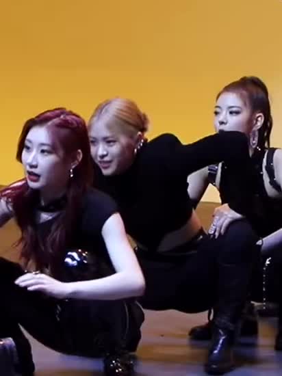 Itzy - Ryujin | Scrolller