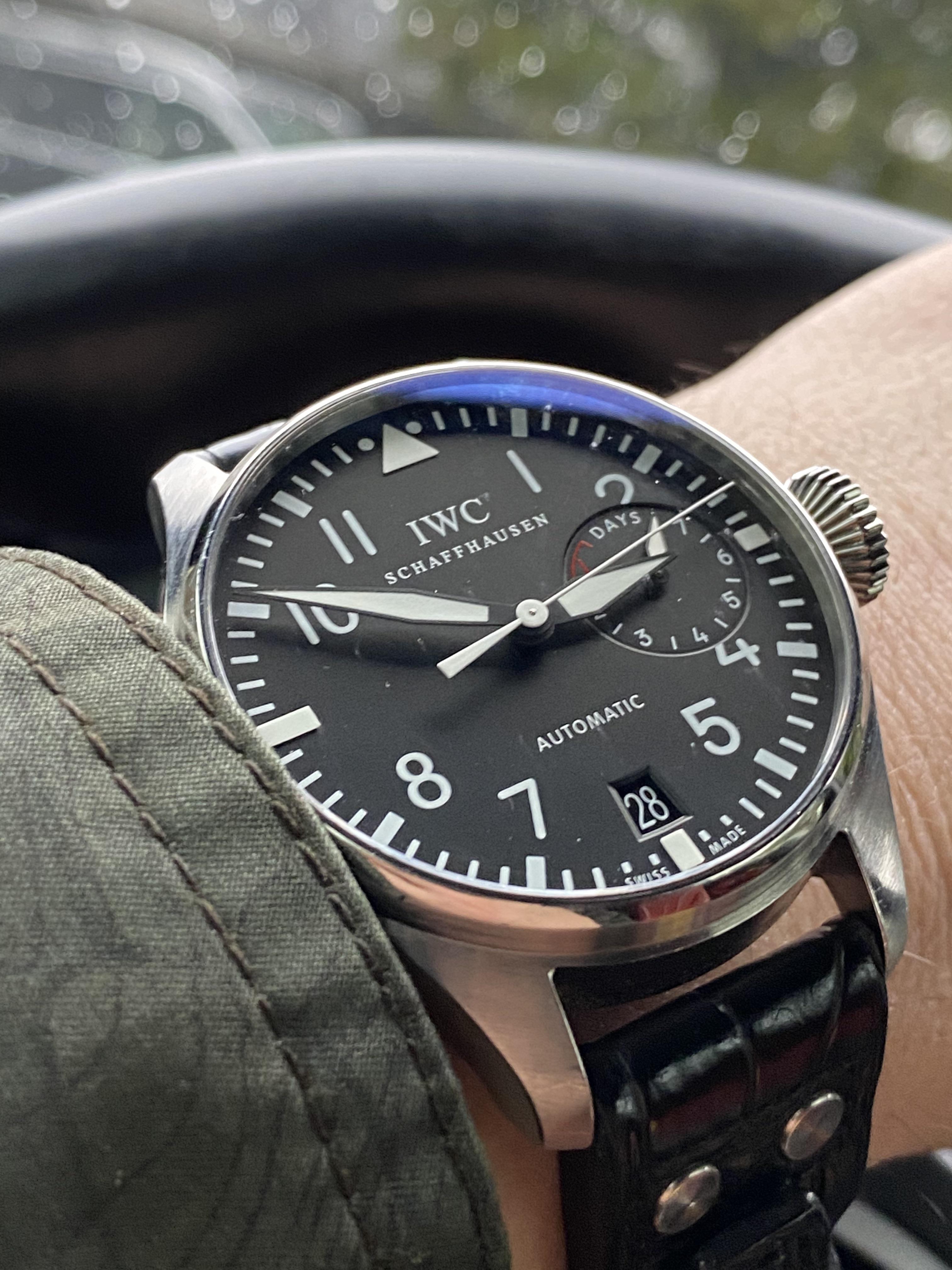 [IWC] Rainy day love | Scrolller