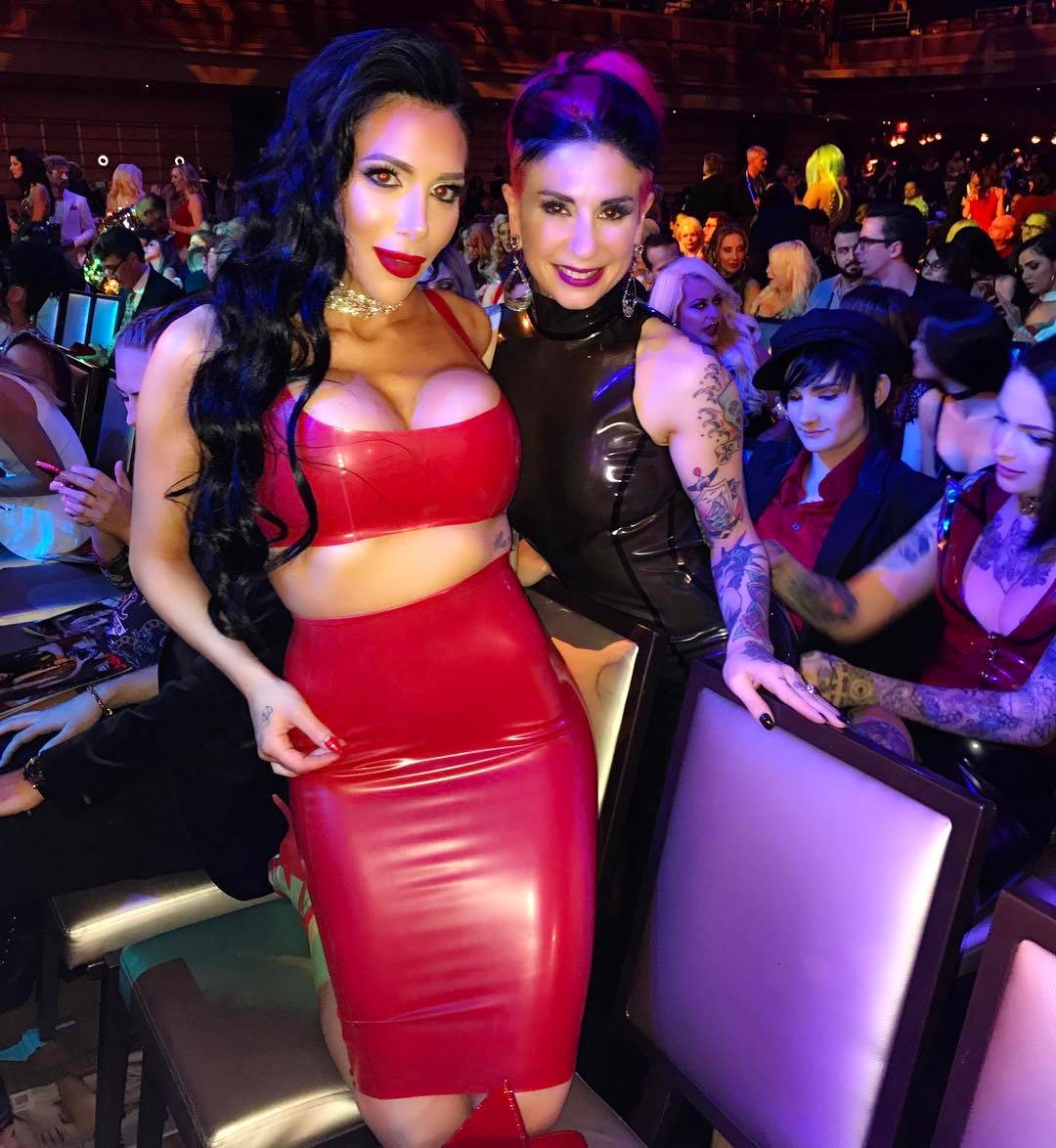 Jaclyn Taylor and Joanna Angel at the AVN Awards 2017 | Scrolller