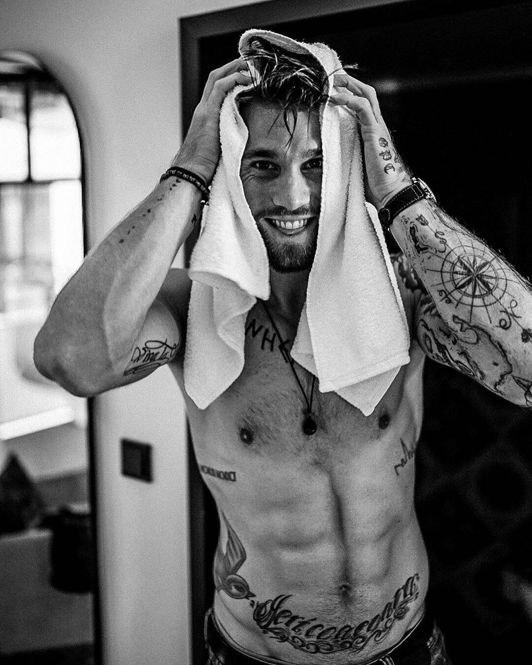 Jan Moeller | Scrolller