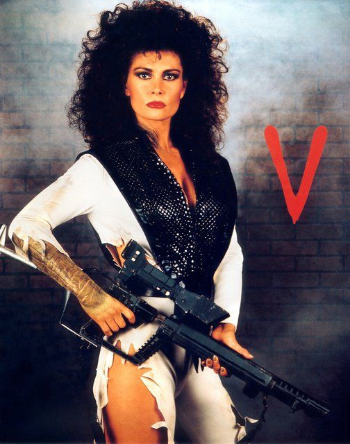 Jane Badler as Diana in V (Visitors) | Scrolller