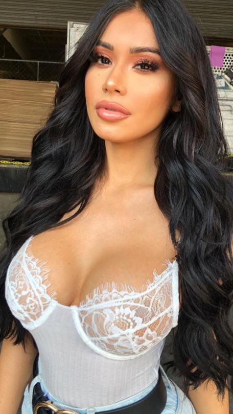 Janet’s big chest | Scrolller