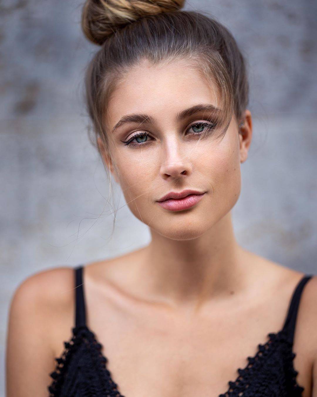 Janina JV | Scrolller