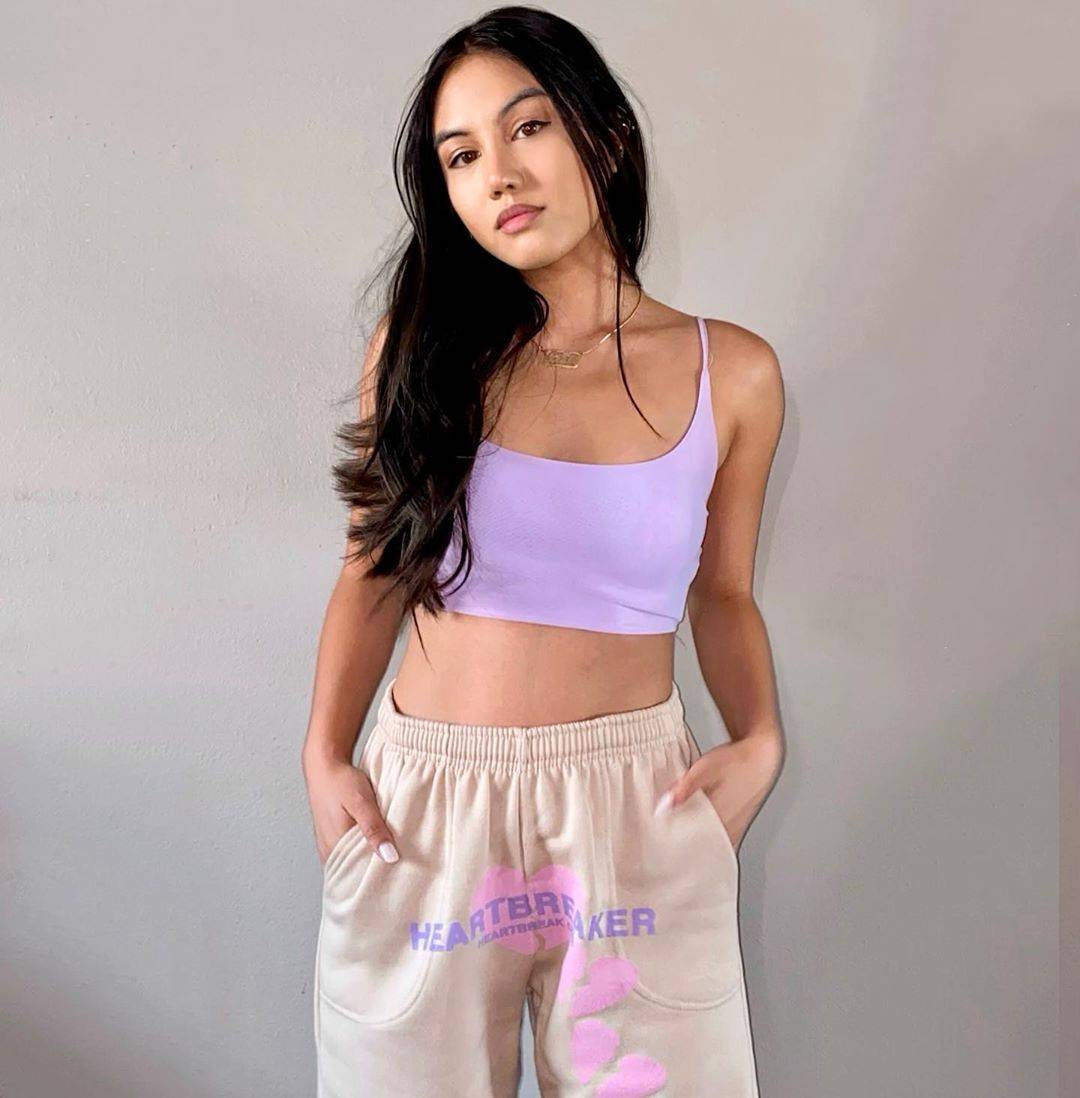 Jayka Noelle | Scrolller