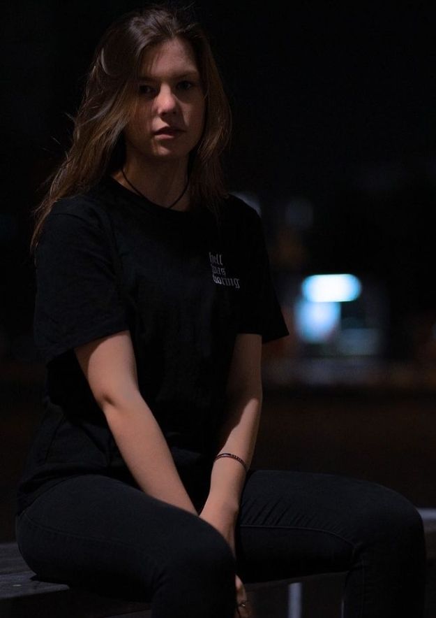 Jeanne :) | Scrolller