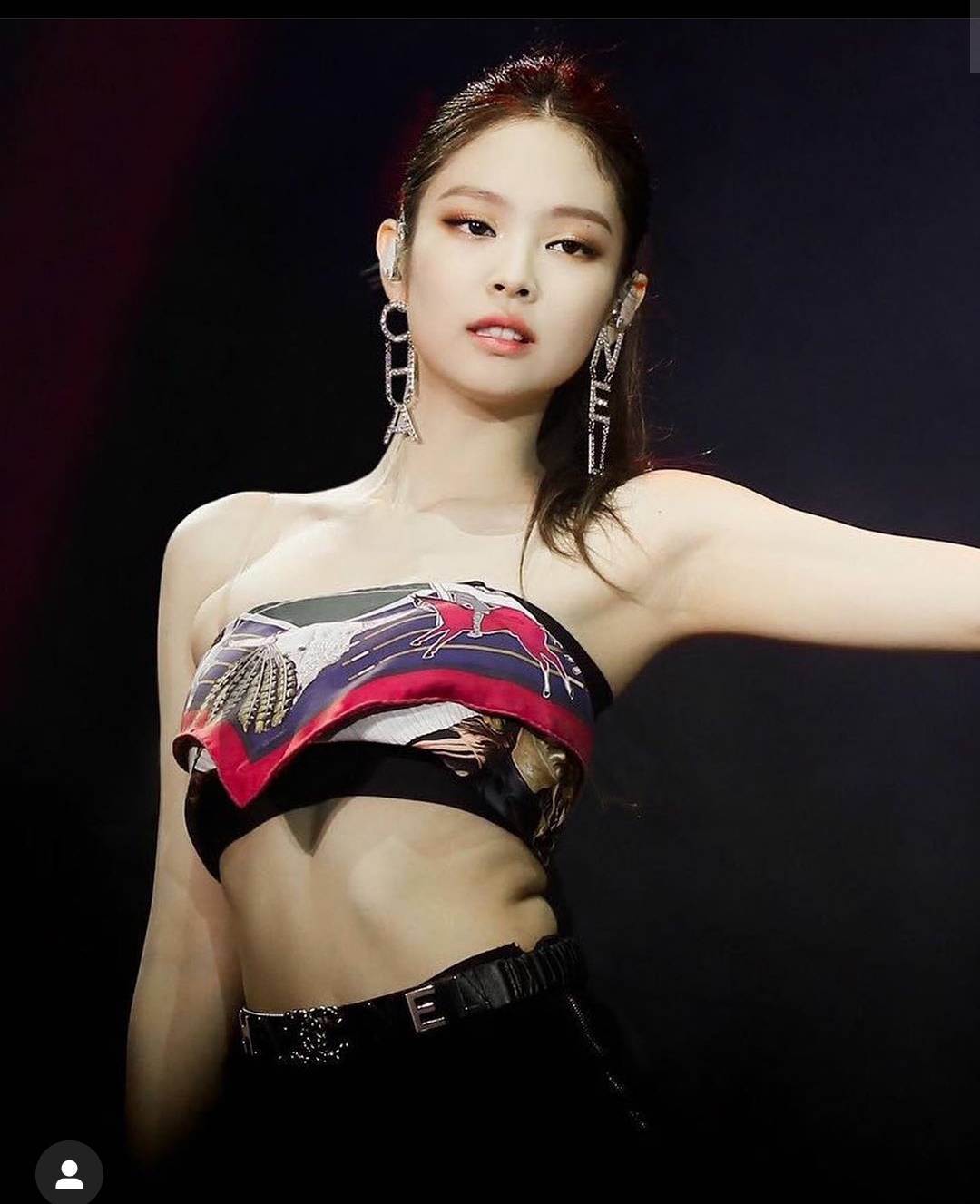 Jennie's midriff | Scrolller