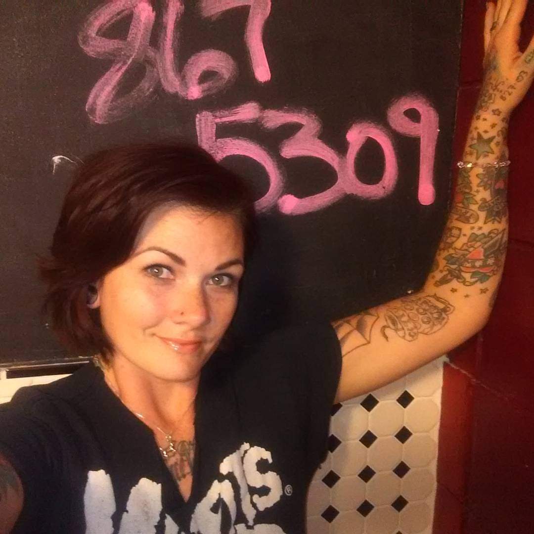 Jenny... She's got my number! | Scrolller