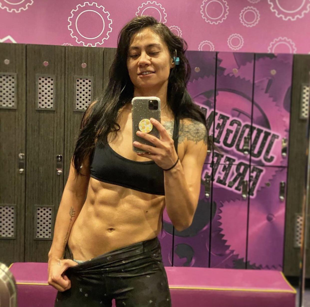 Jessi Kamea | Scrolller