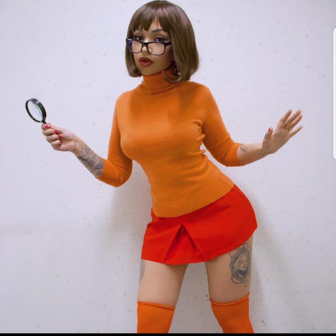 Jill Lea | Scrolller