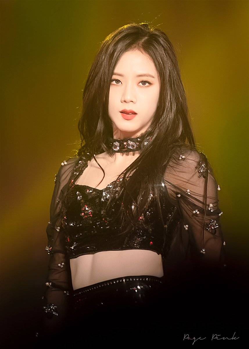 Jisoo absolute goddess | Scrolller