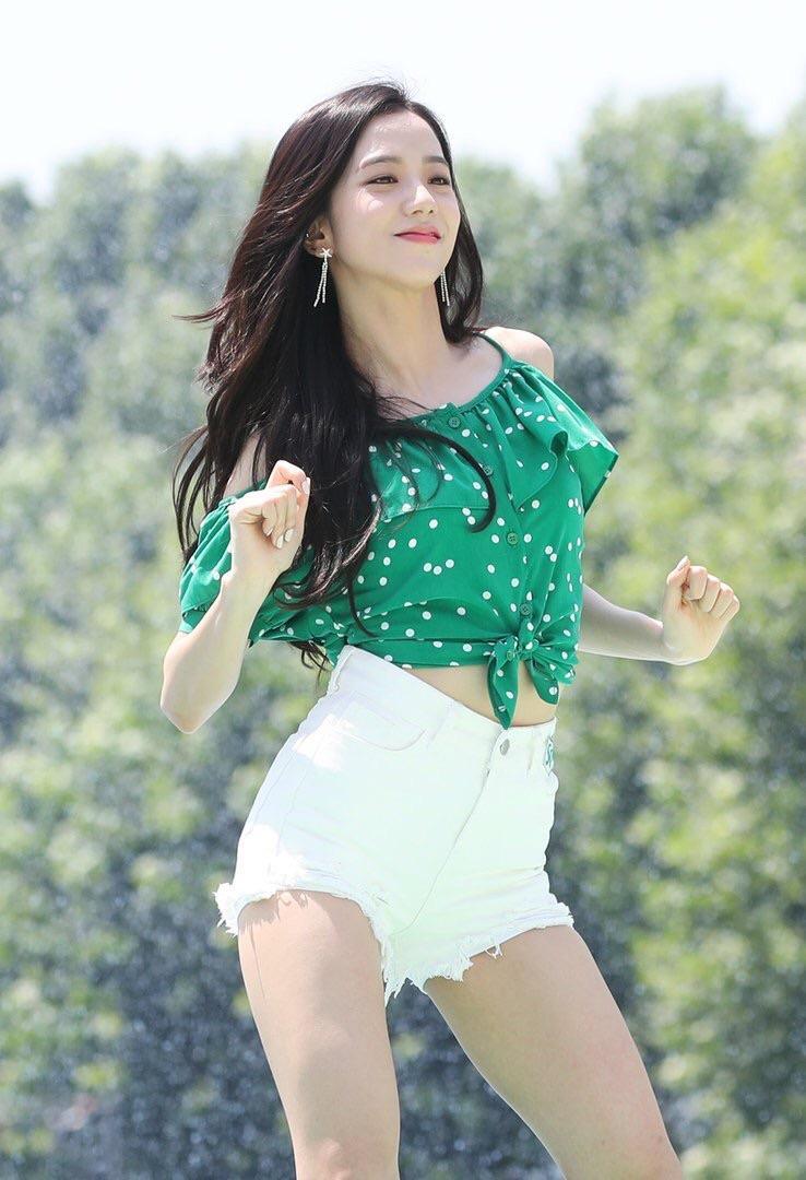 Jisoo x Sprite | Scrolller