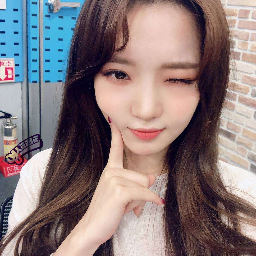 Jisun wink | Scrolller