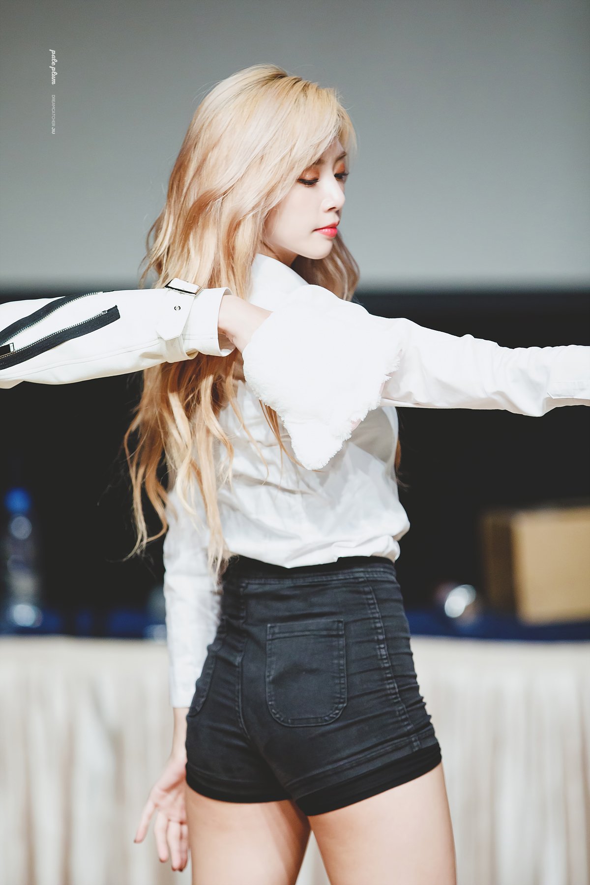 JiU cutie! | Scrolller