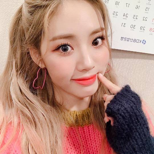 Jiwon poke | Scrolller