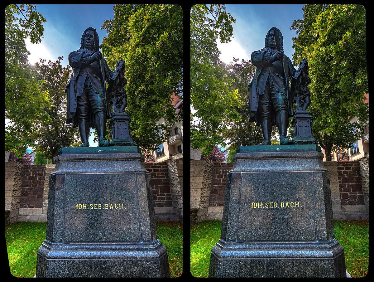 Johann Sebastian Bach statue | Scrolller