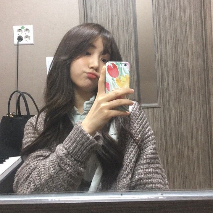 Jueun IG update 191026 | Scrolller