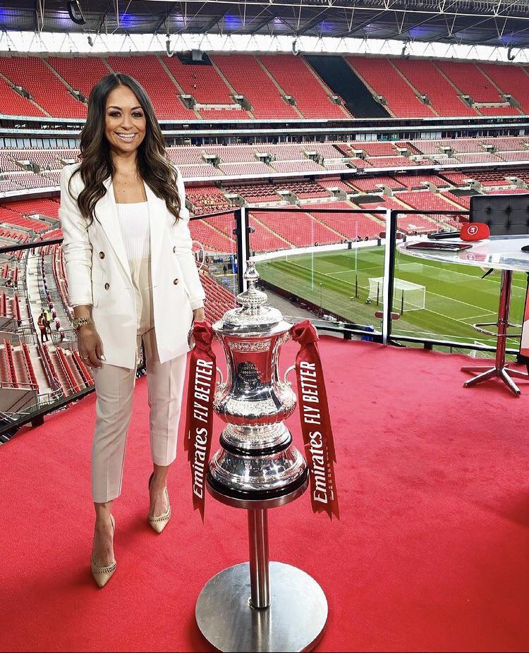 Jules with the FA Cup | Scrolller