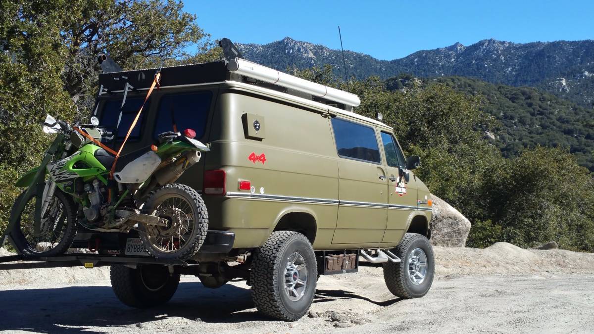 Jurassic Van | Scrolller