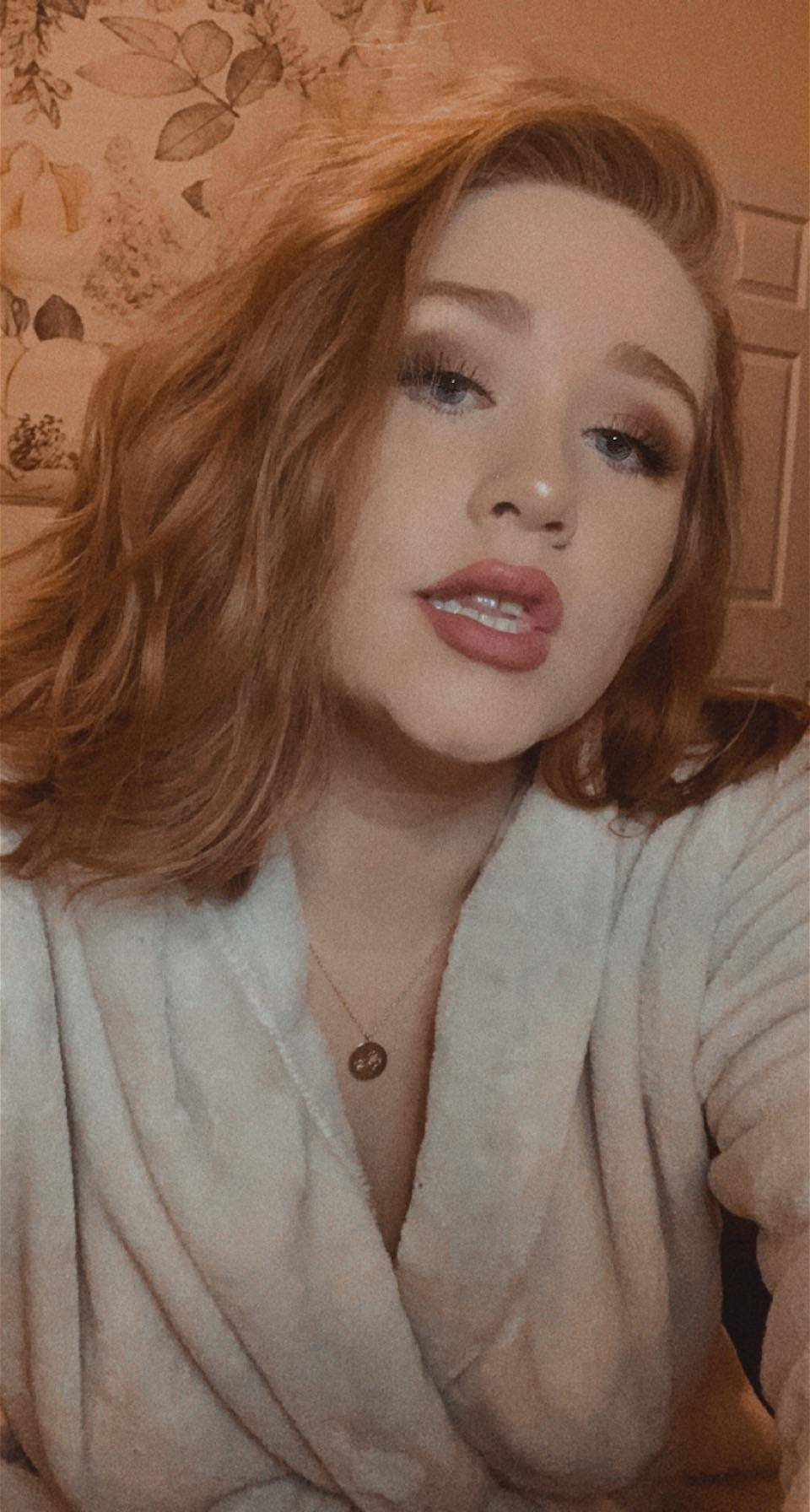 just a selfie 😘 | Scrolller