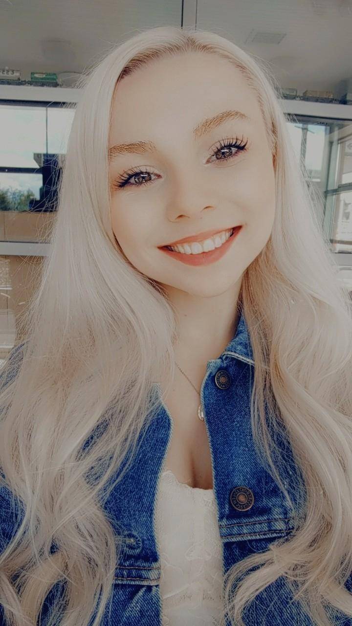 Just a smiley lil selfie for your Sunday (f22) | Scrolller
