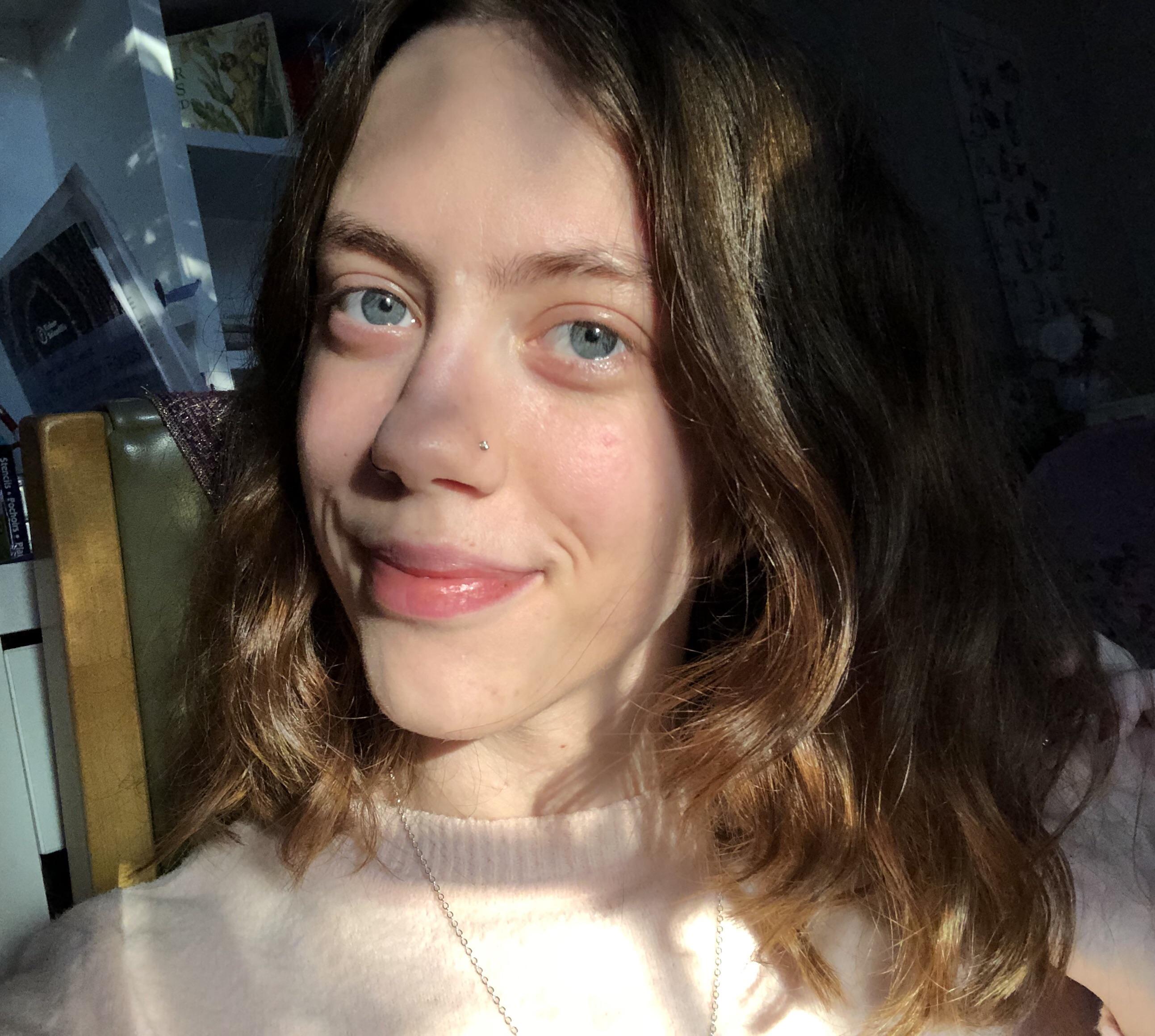 Just a sunlit selfie ☀️ | Scrolller