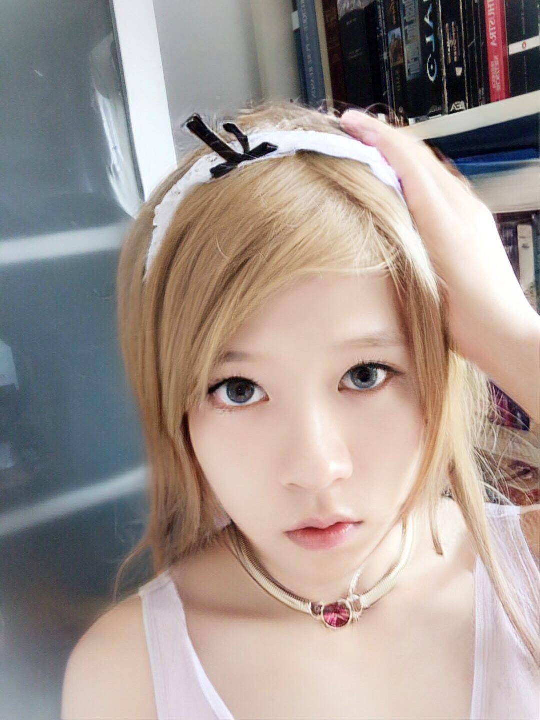 Just an asian femboy expressing herself on the internet | Scrolller