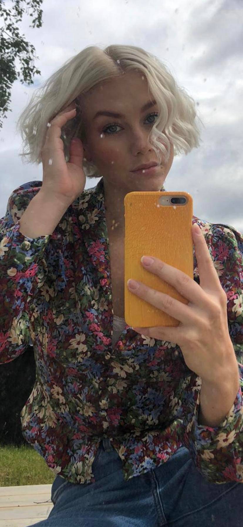 Just another dirty mirror selfie.... | Scrolller