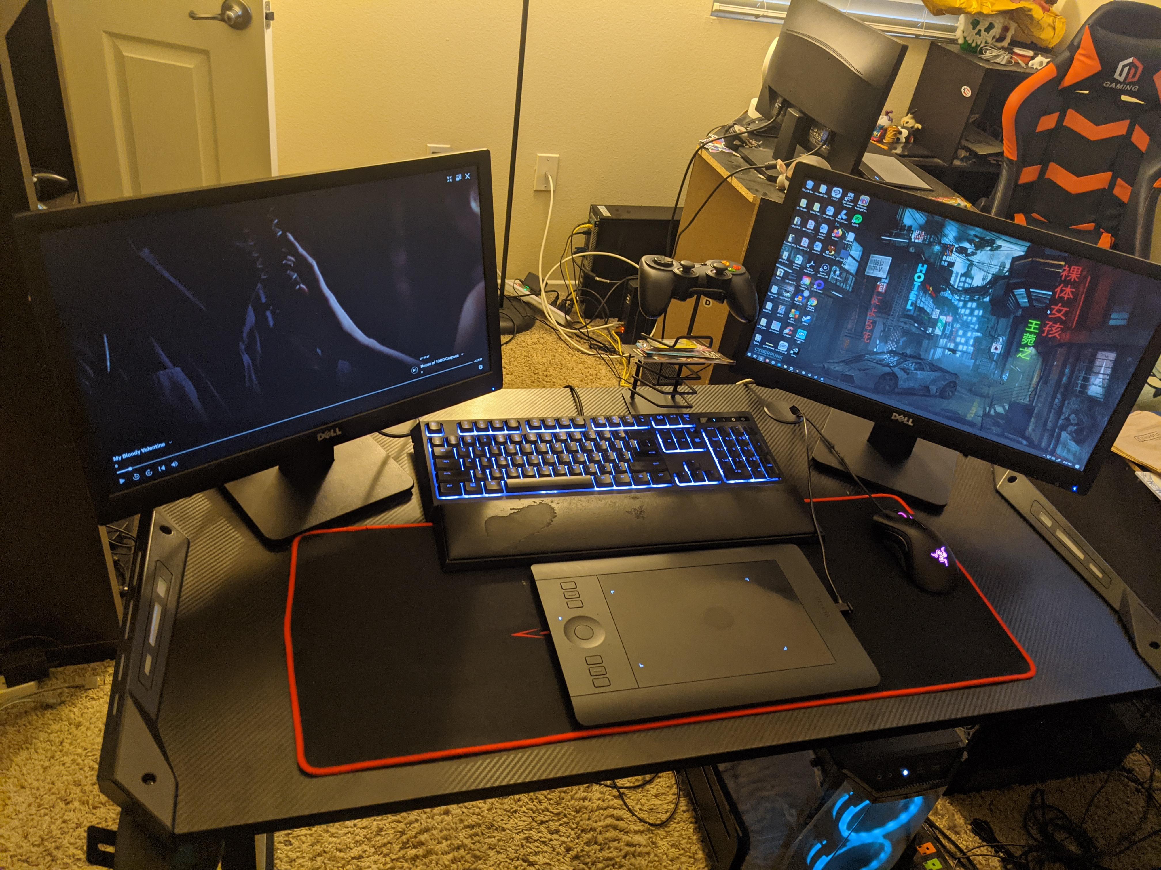 Just cleaned up my desk! | Scrolller