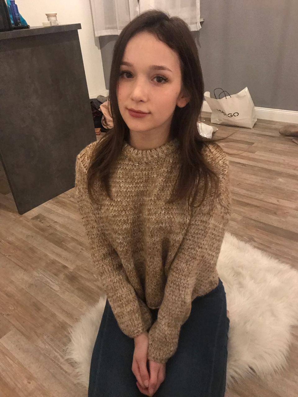 Just Ellie being cute | Scrolller