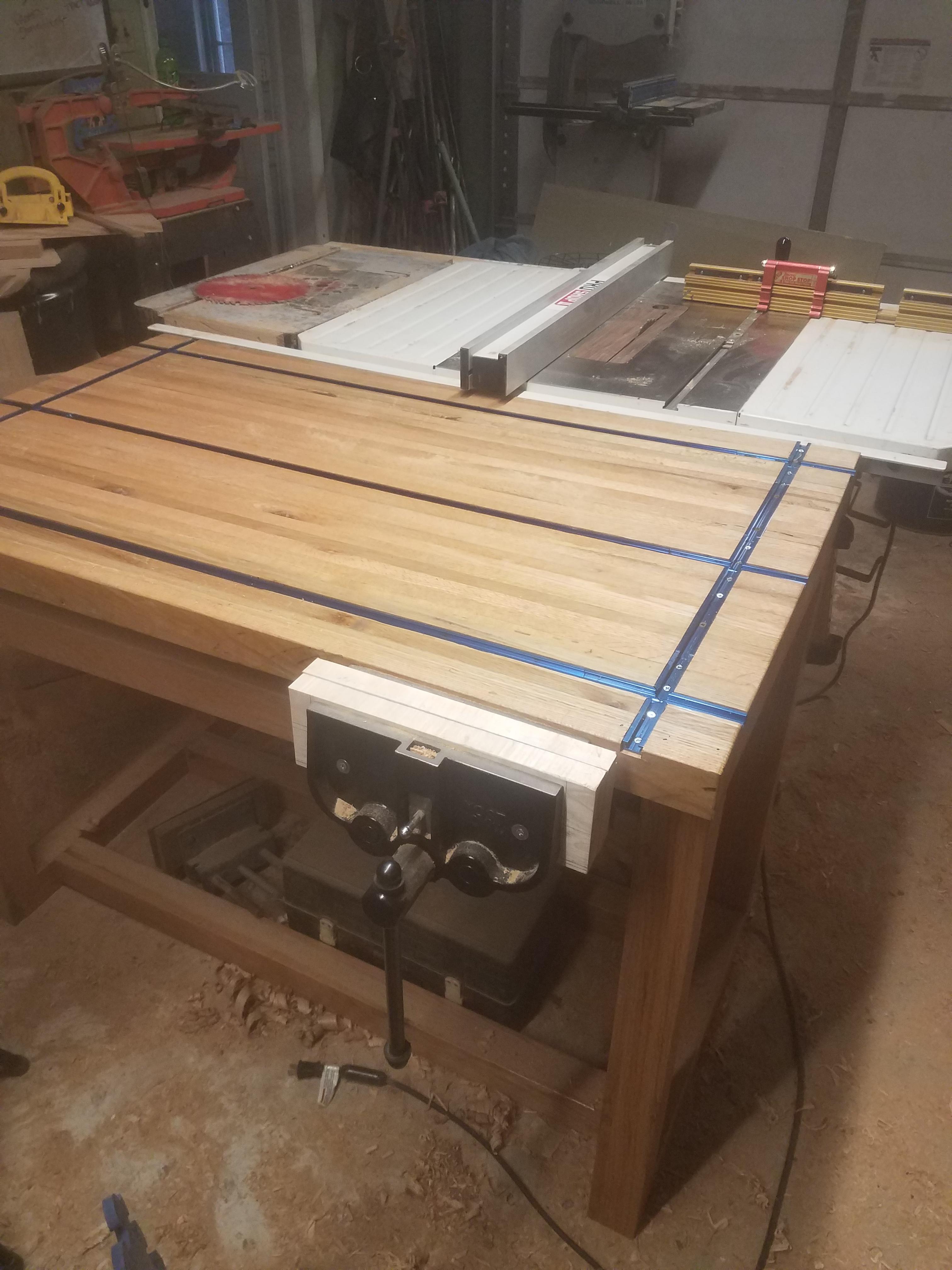 Just finished my outfeed table/ workbench | Scrolller