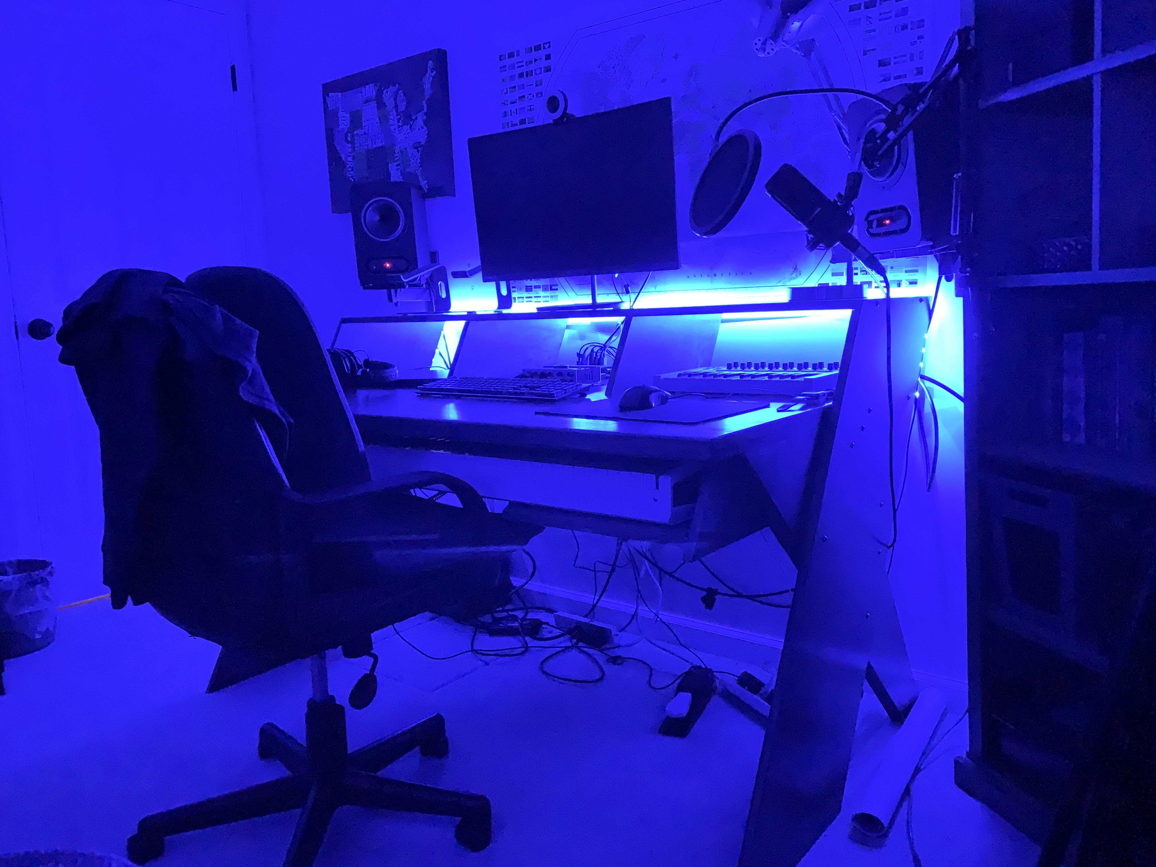 Just finished this building this gorgeous desk from scratch. Hybrid music production and gaming ...