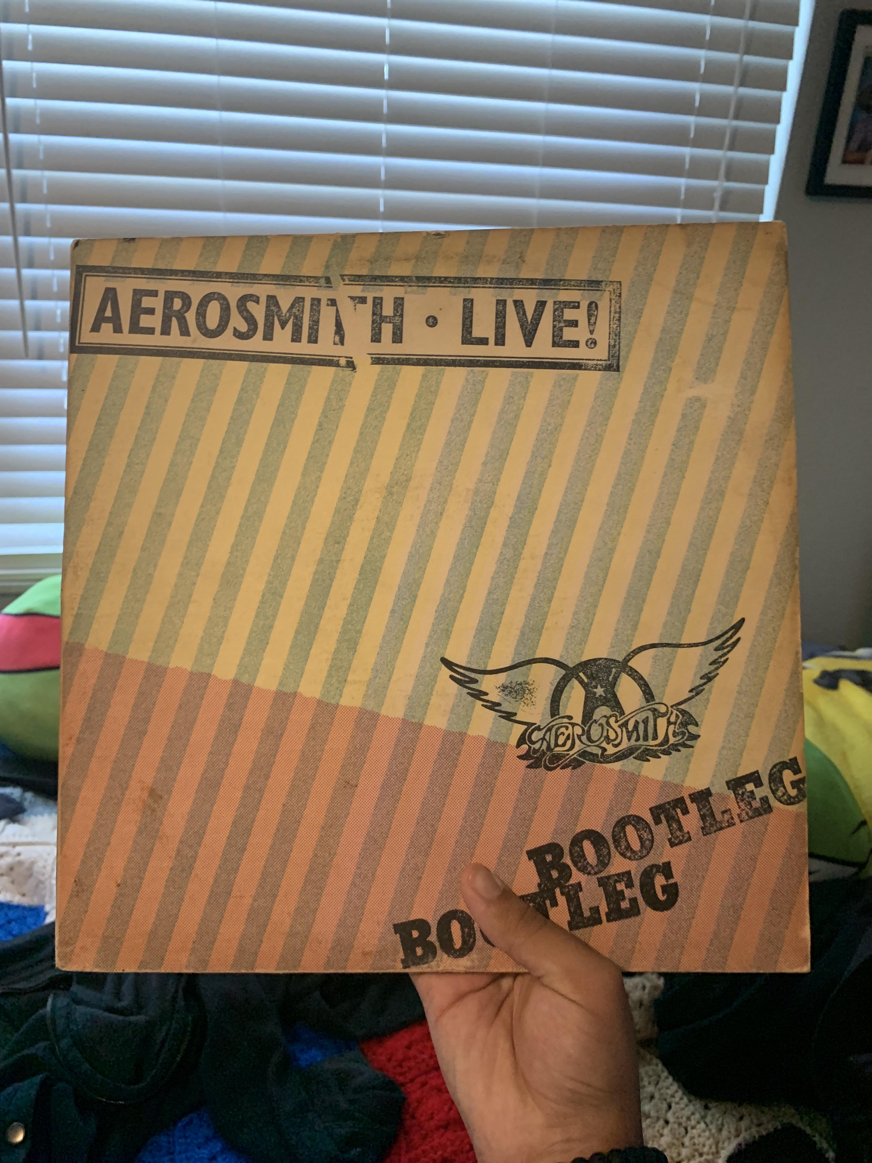Just got this baby gor my birthday a couple months ago. Yes, it is ORIGINAL VINYL!!! | Scrolller