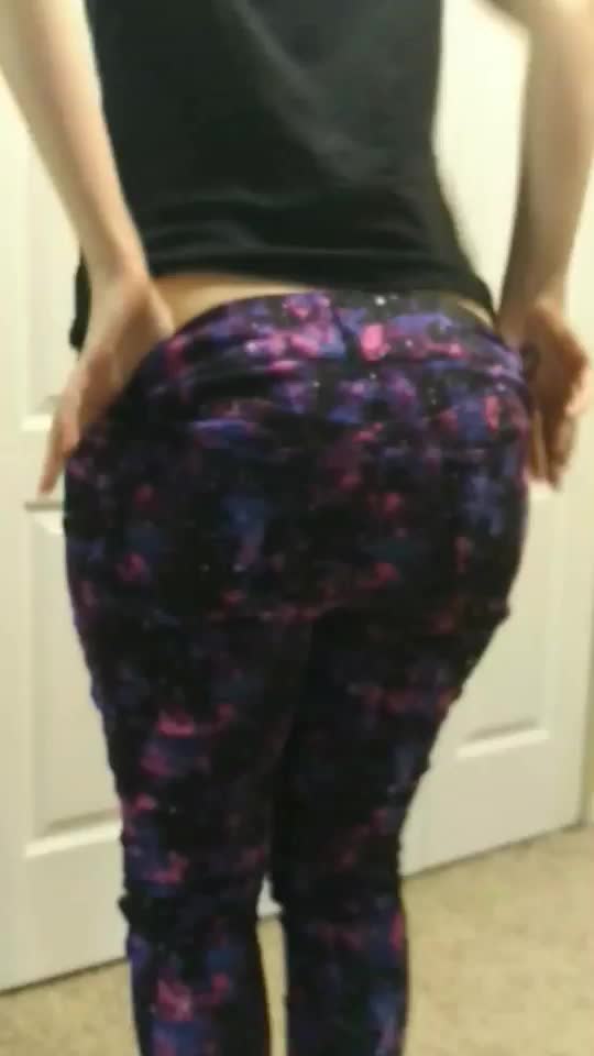 Just gotta give it a little smack~ | Scrolller